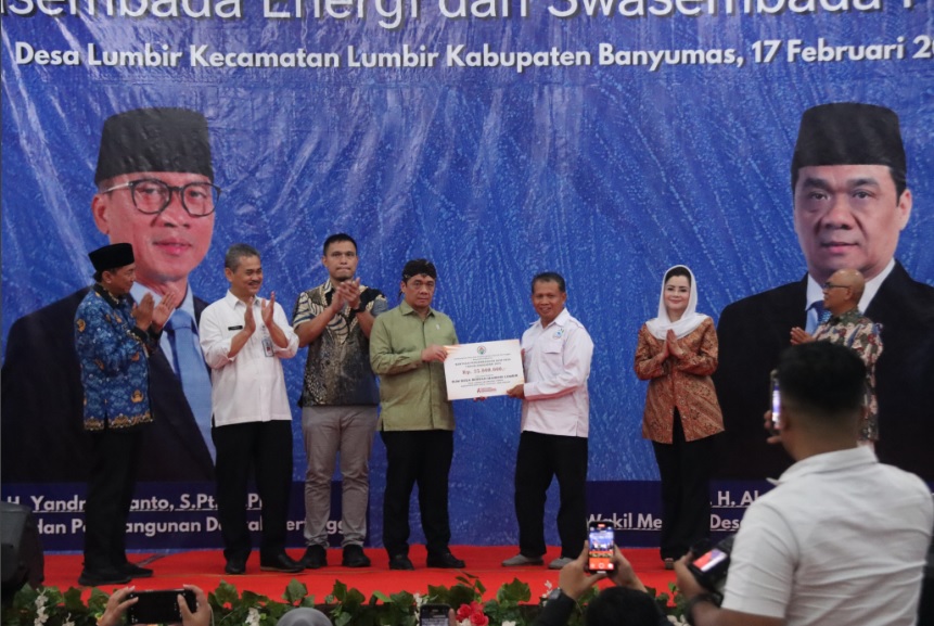 Dukung Swasembada Energi dan Pangan, Wamendes Ariza Patria Launching ...